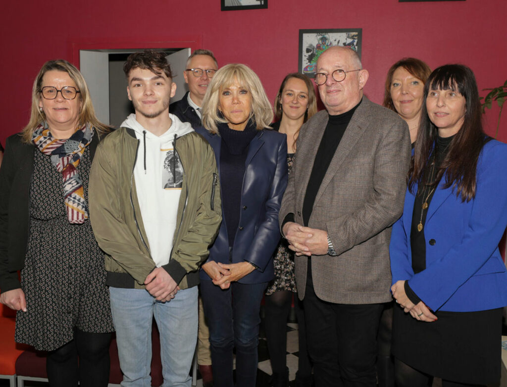 Visite de la Fondation des Hôpitaux à la Maison des Adolescents du ...